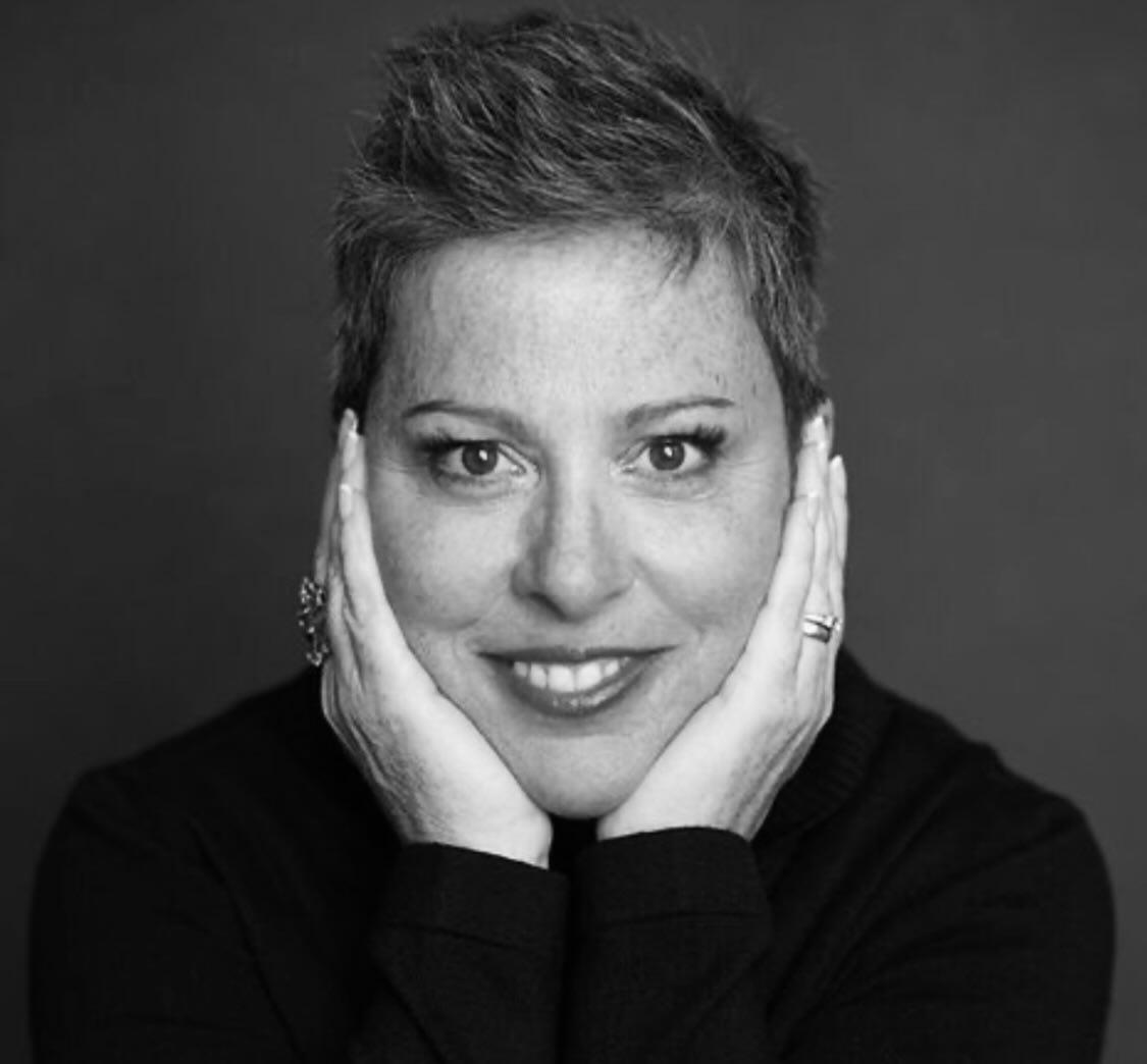 Interview with author Lisa Anne Rooney – Sassy Reviews